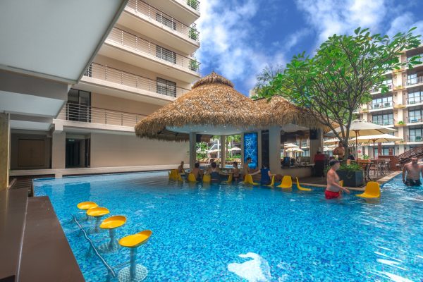 Fresh seafood Patong Beach | Dining Baan Laimai Beach Resort & Spa